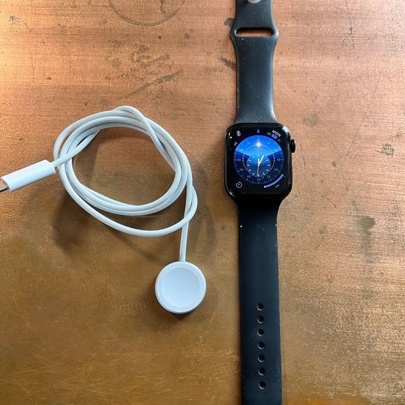 Apple | Wearables | Apple 44mm Smartwatch Se Second Gen With Black Band ...